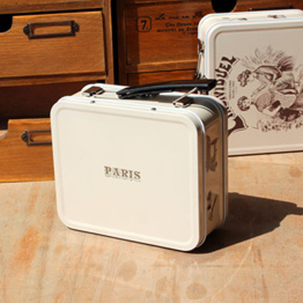 Carry with Ease: The Versatility of the Tin Box with A Handle