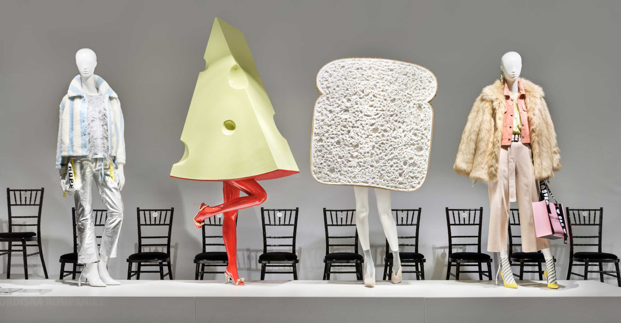 The walking cheese statue