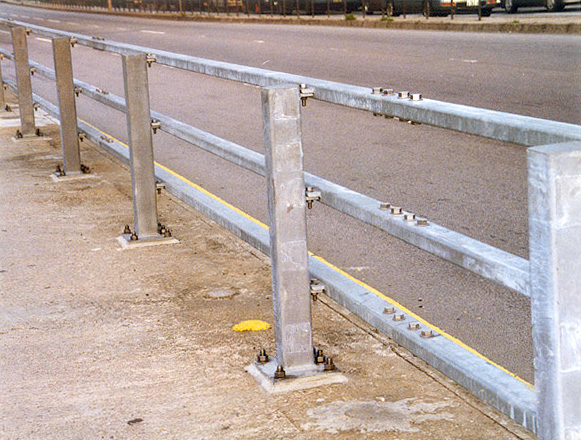 行車橋防撞欄 Steel Vehicle Parapet,http://worldplaza.com.hk/
