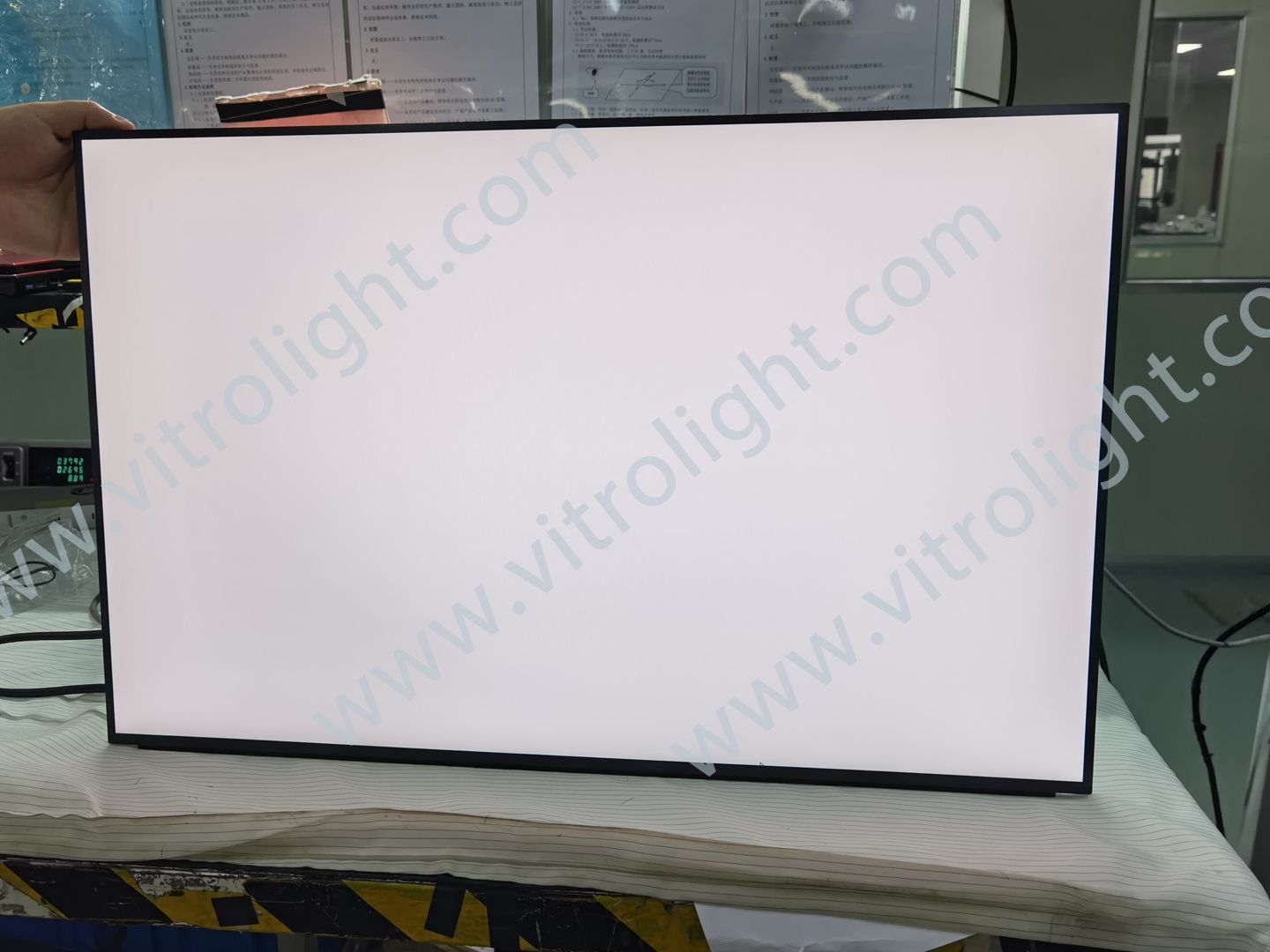 30 "strip screen module