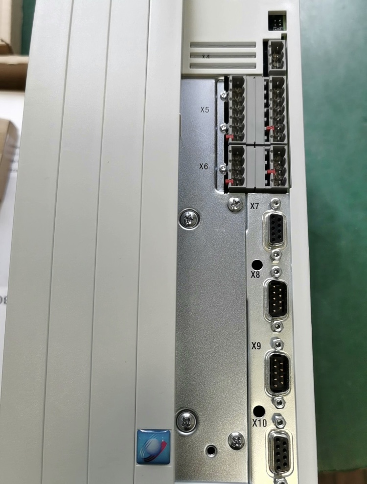 Lenze Servo Inverter EVS9321-EP, EVS9322-EP, EVS9323-EP, EVS9324-EP ...