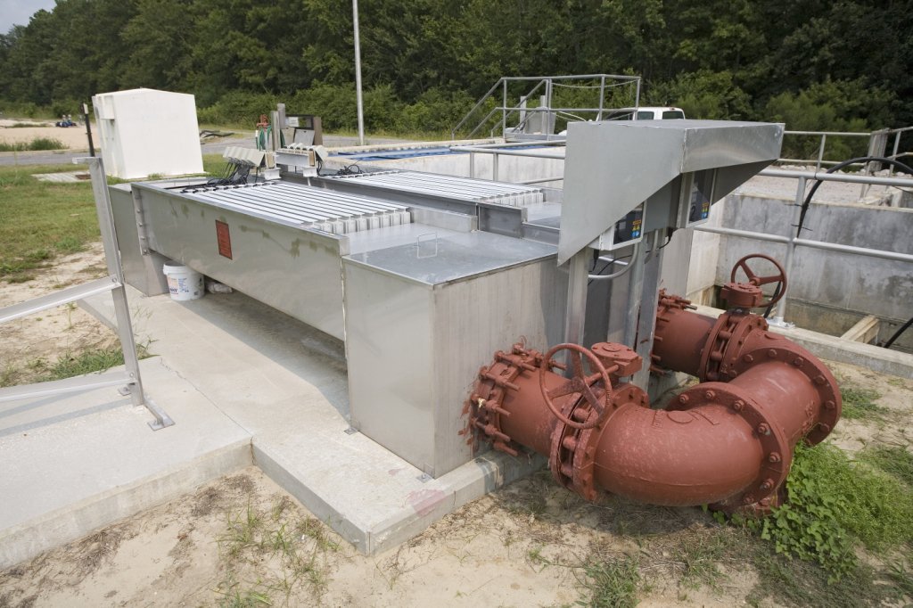 Trojanuv group 3000S - Robust, Dependable UV Disinfection for Small ...