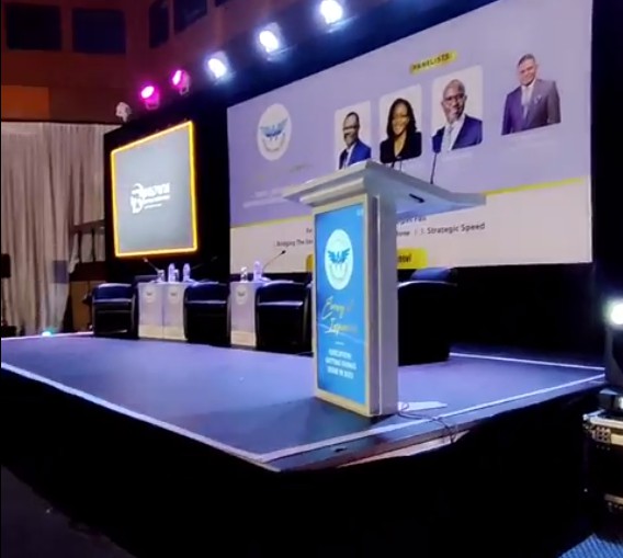 standing interactive combination lectern-VIC Smart Display Technology ...