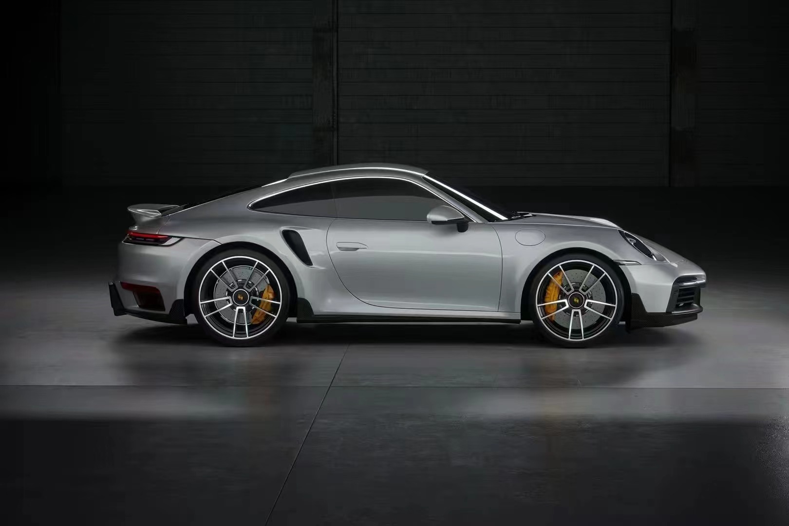 Dry Carbon Fiber Aerokit for Porsche 992 911 Turbo S 2019+