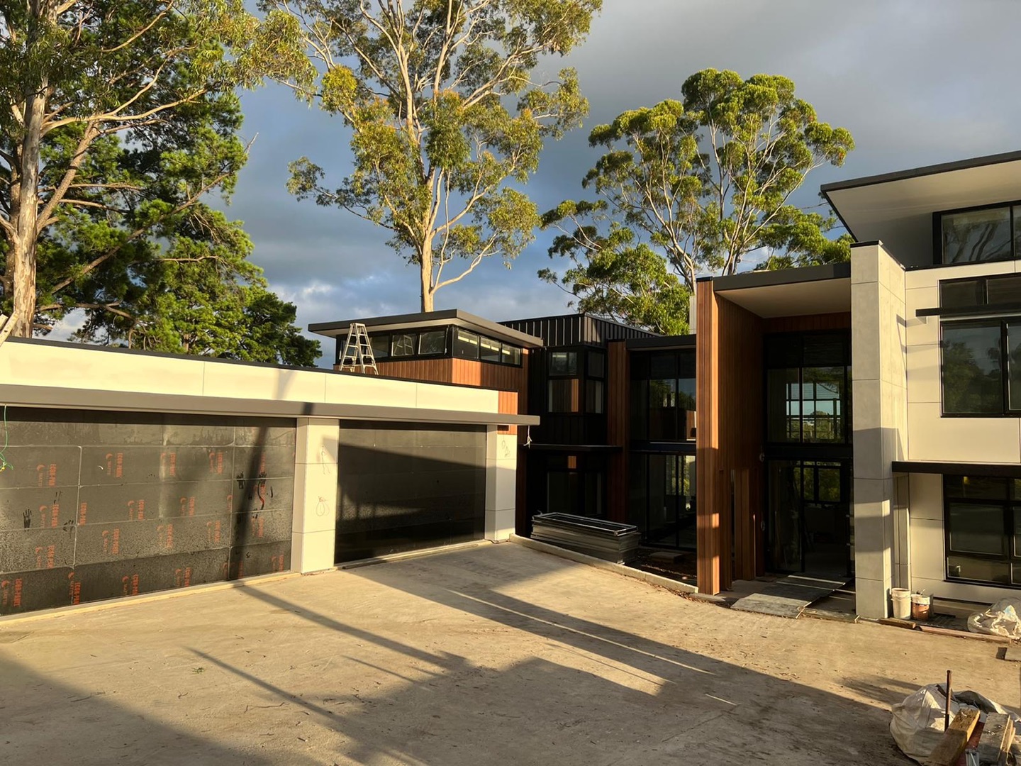 One Sydney 3-levels luxury house with AMJ supplied all external windows ...